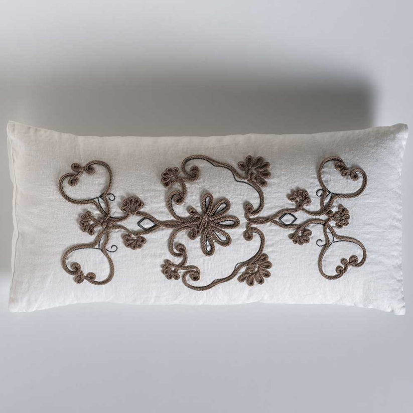 Federa in lino con ricamo cornely variante unica – La Fabbrica del Lino